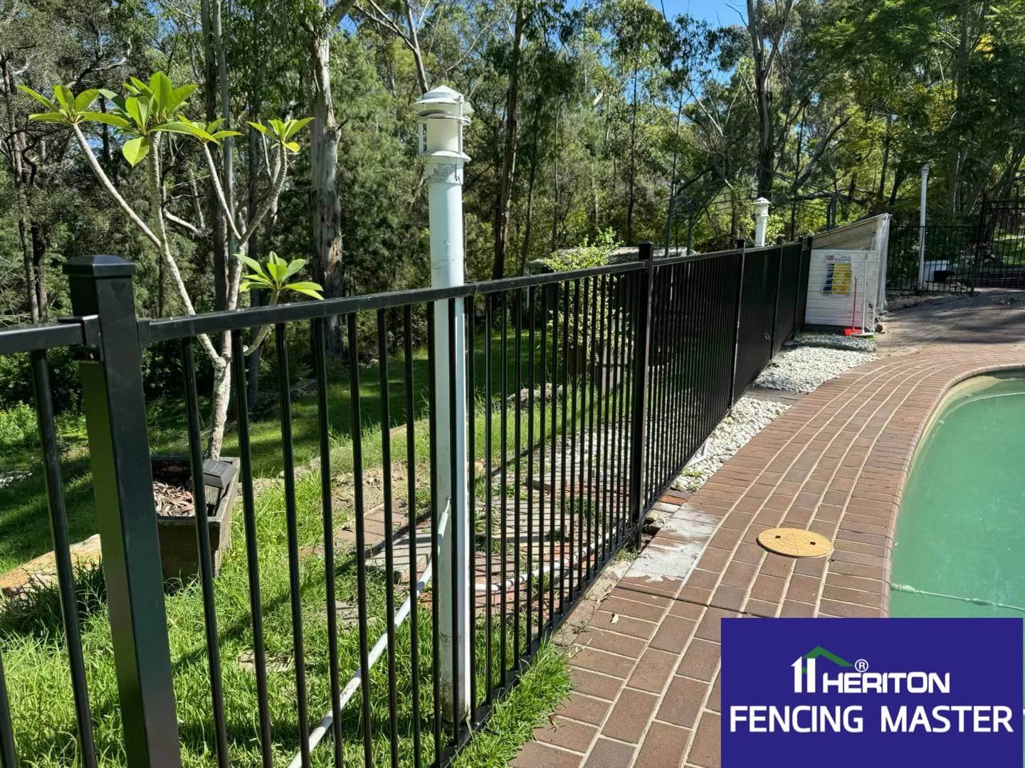 Steel Fencing & Gate