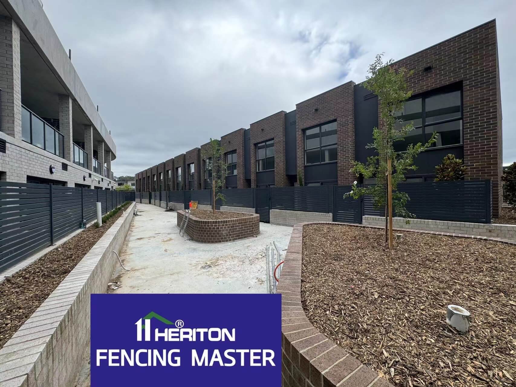 Aluminum Fencing & Gate